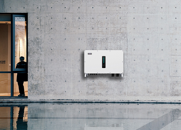 Solinteg unveils three-phase 25-50kW hybrid inverter for C&I applications - Solinteg